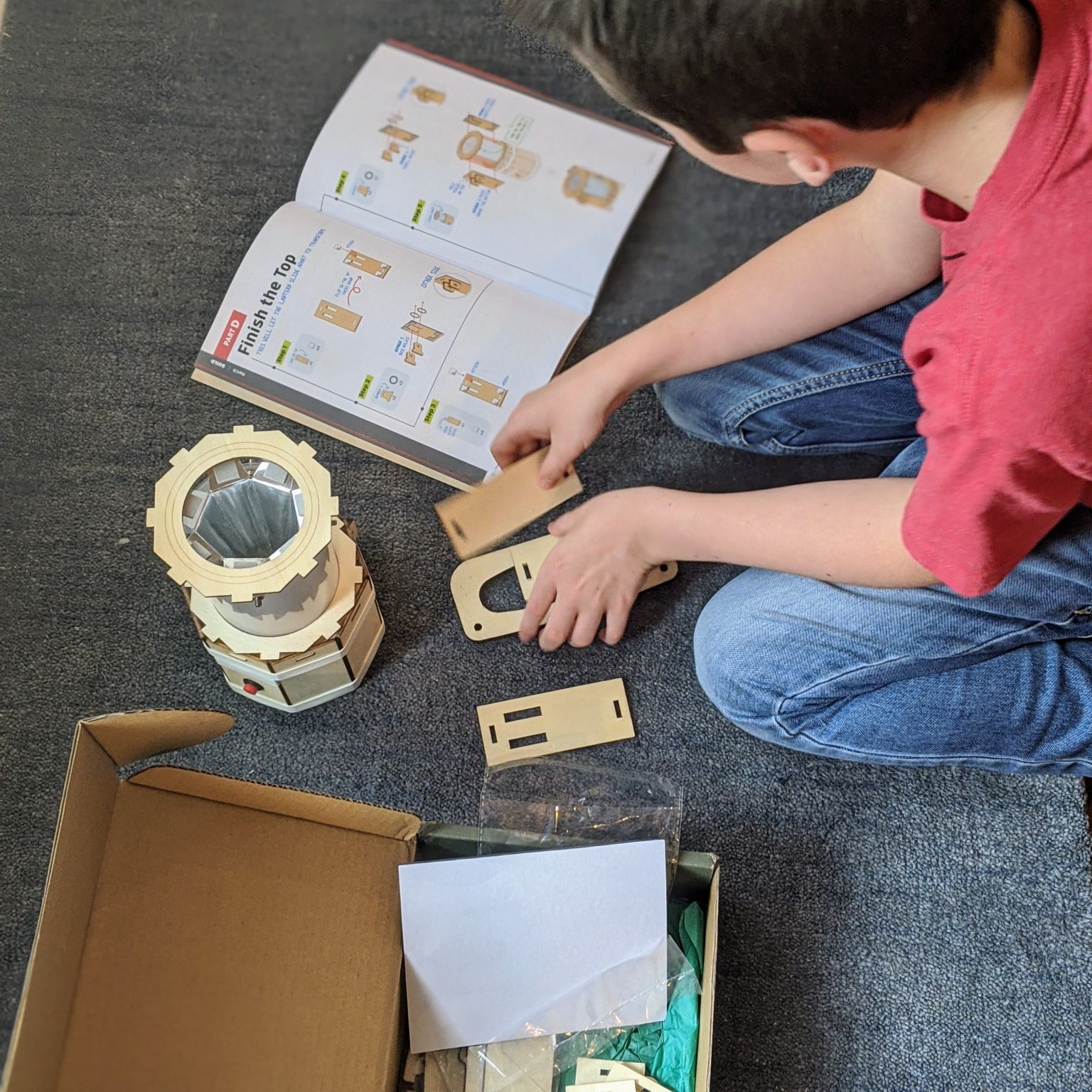 Eureka Crate: Stem Engineering and Design Subscription Box | Vibrant ...