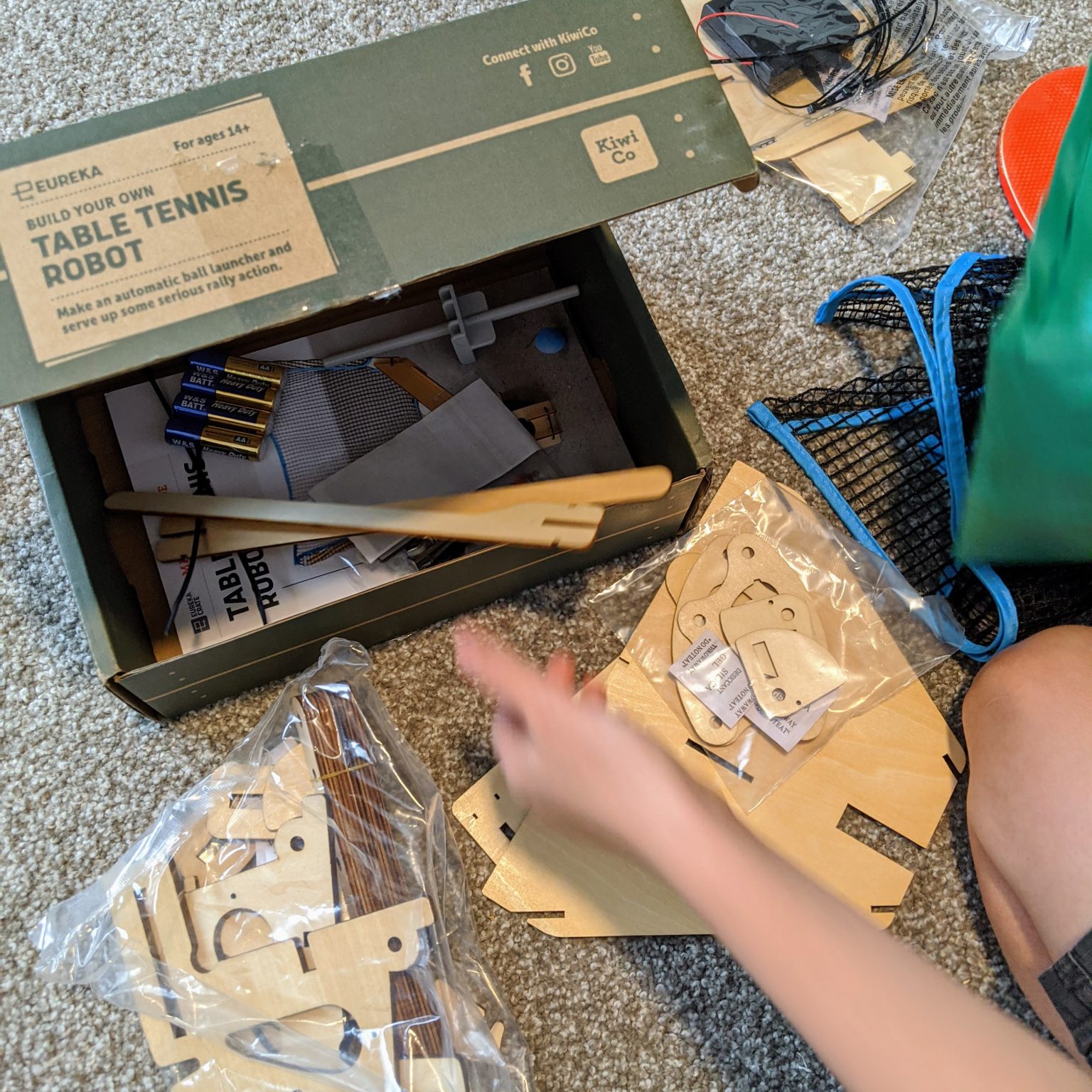 Eureka Crate: Stem Engineering and Design Subscription Box | Vibrant ...